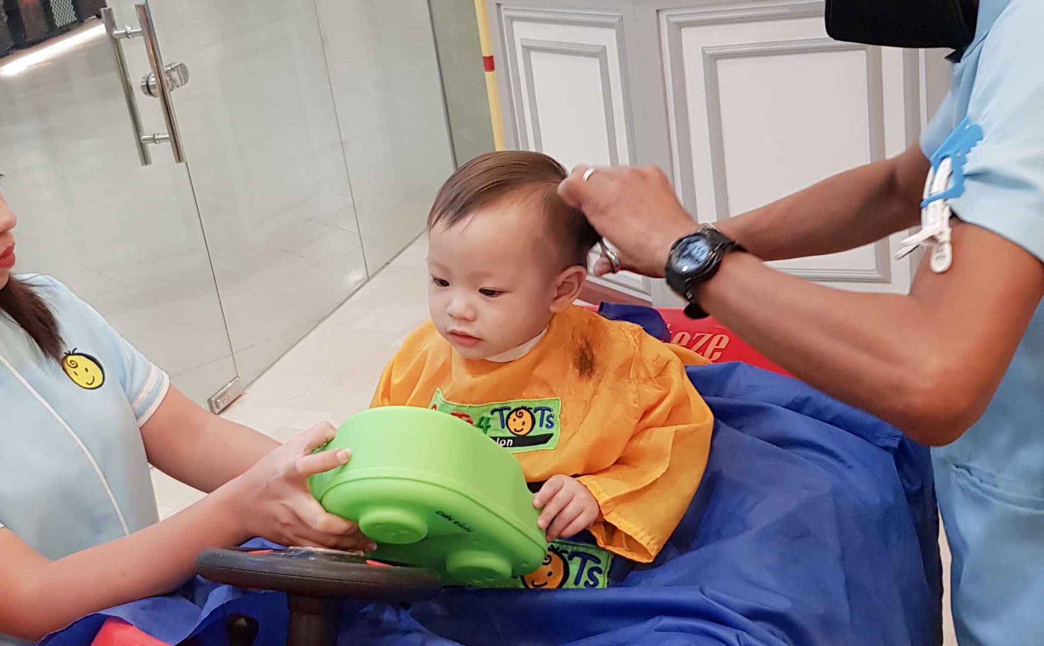 Seb Life: First Haircut at Cuts 4 Tots - The Food Scout
