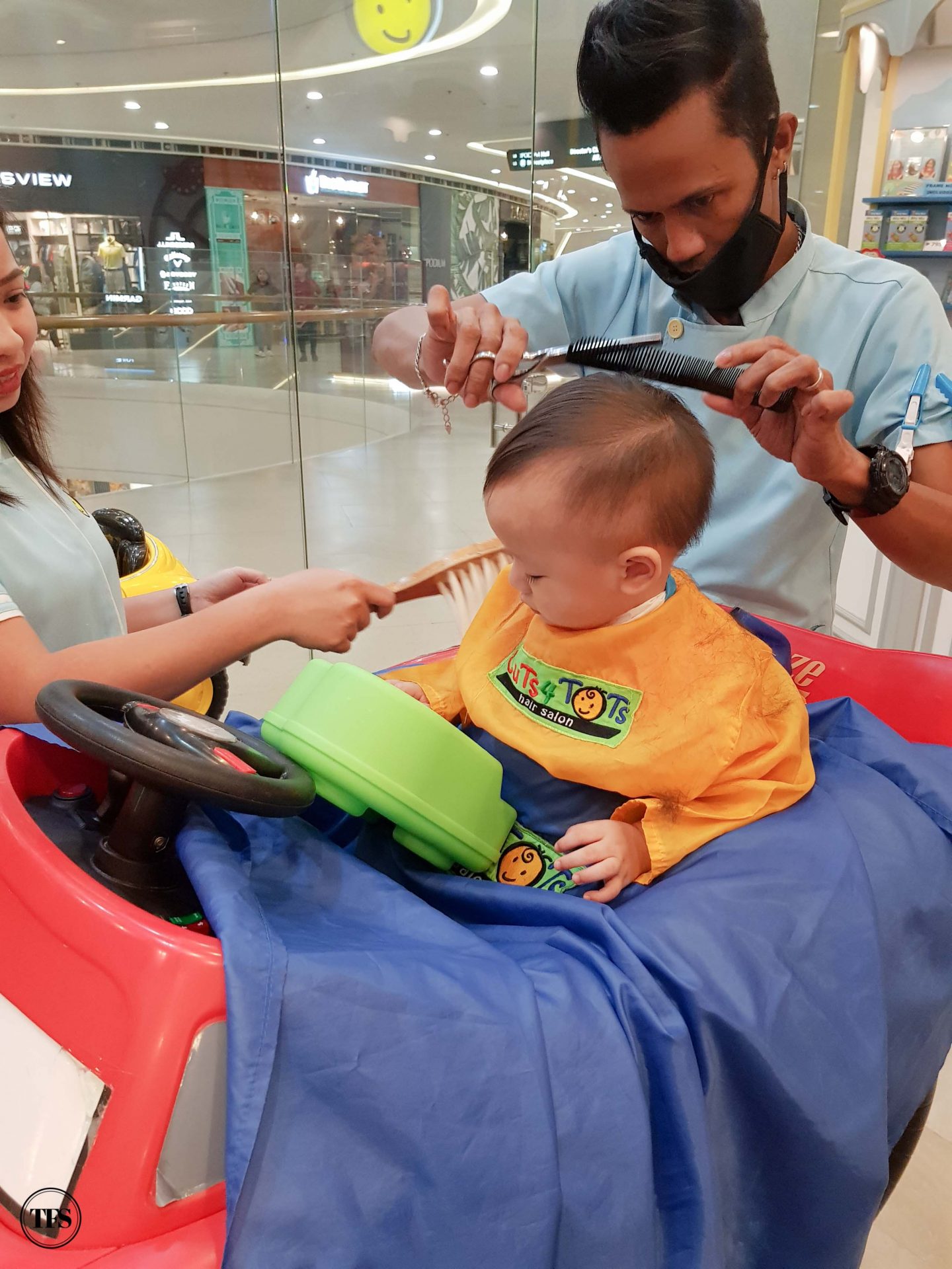 Seb Life: First Haircut at Cuts 4 Tots - The Food Scout